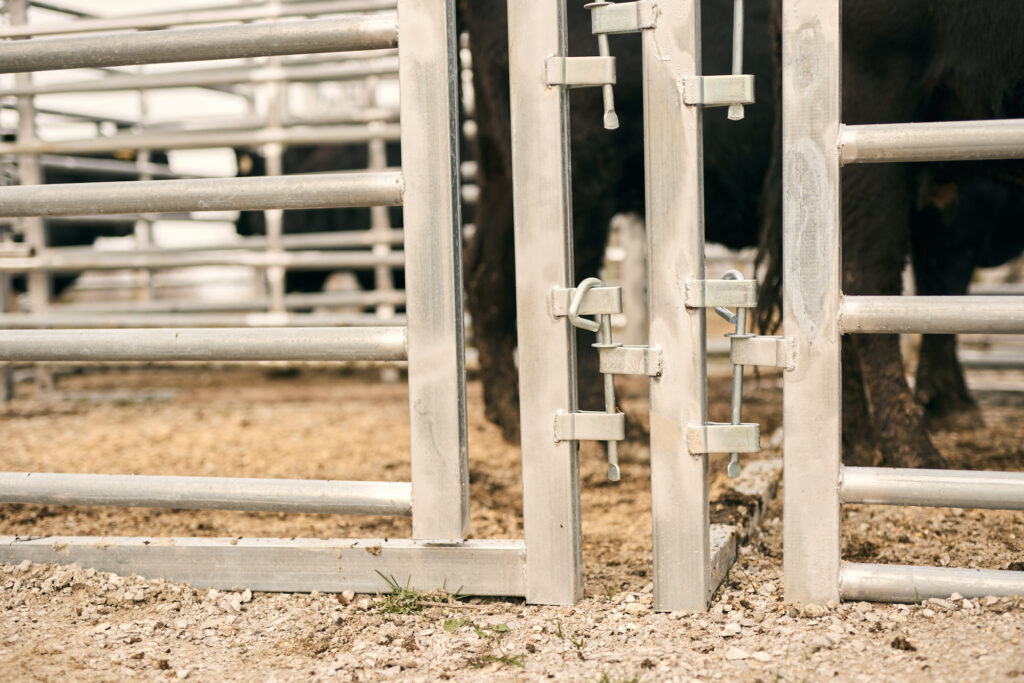 Galvanized Cattle Sweep System | Green River Gate
